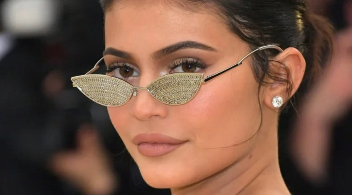 Choosing the Right Size Diamond Stud Earrings for Your Face Shape